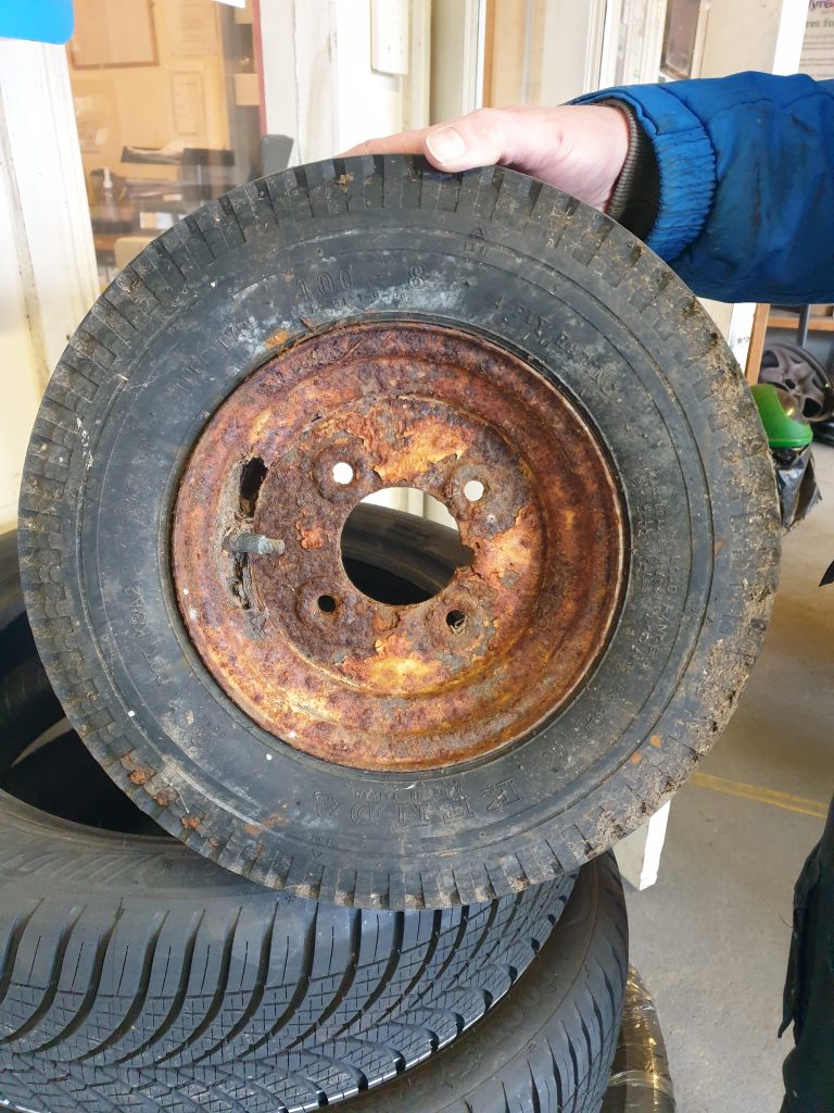 Looking after your boat trailer wheels - Tyreaware